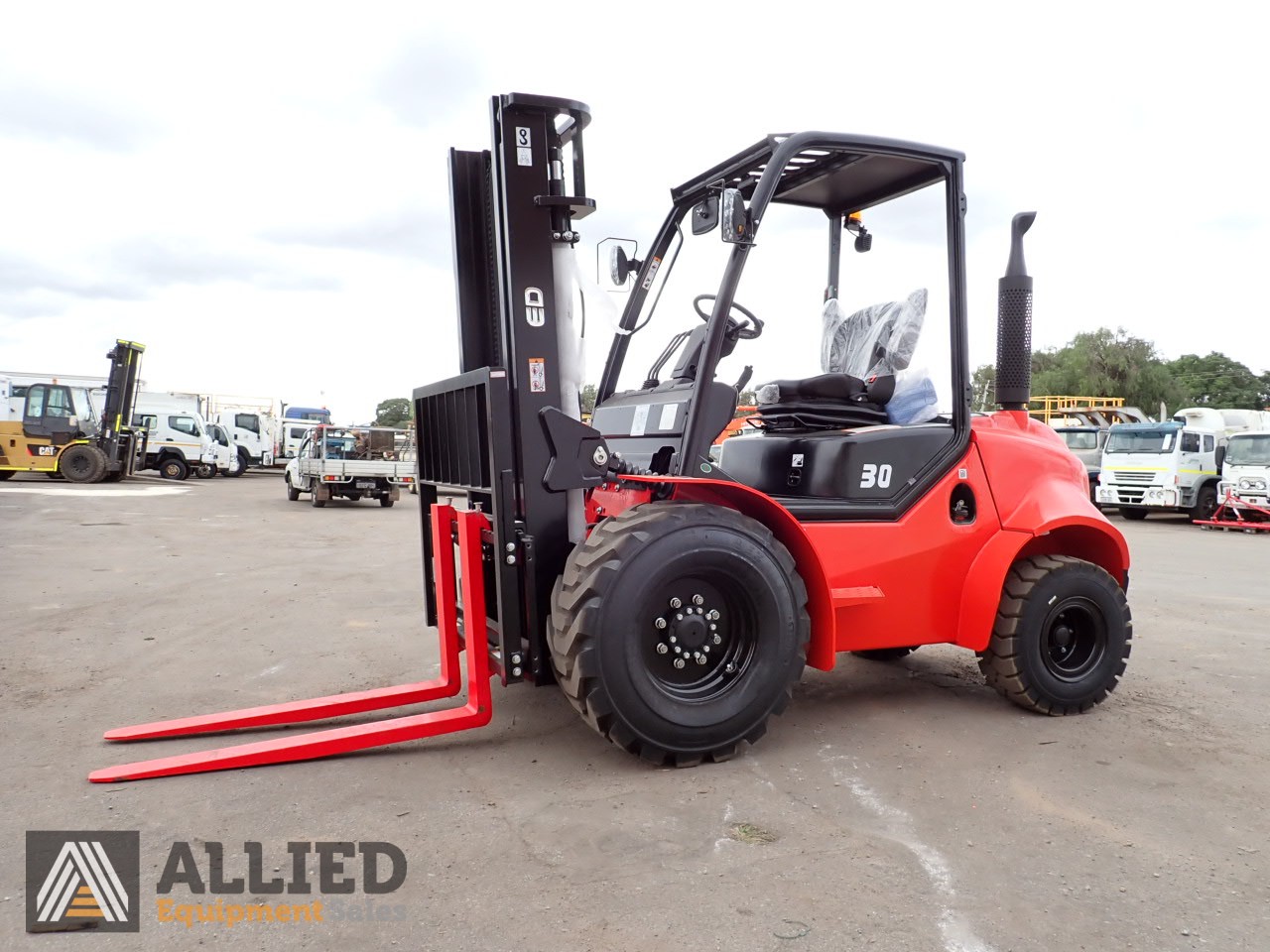 2023 REDLIFT CPCD30-XW33E-RT ROUGH TERRAIN FORKLIFT - Allied Equipment Sales